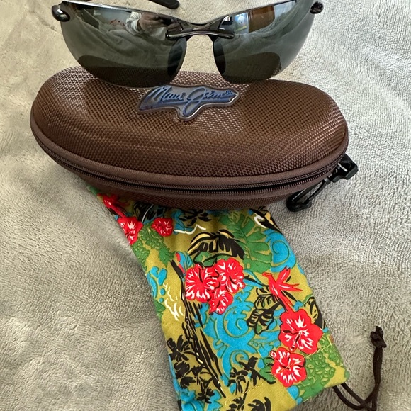 Maui Jim | Accessories | Mens Maui Jim Sunglasses Like New In Polishing ...